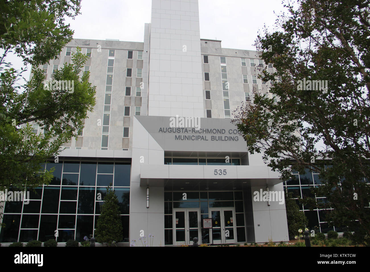 The Augusta Richmond County Municipal Building is an administrative ...