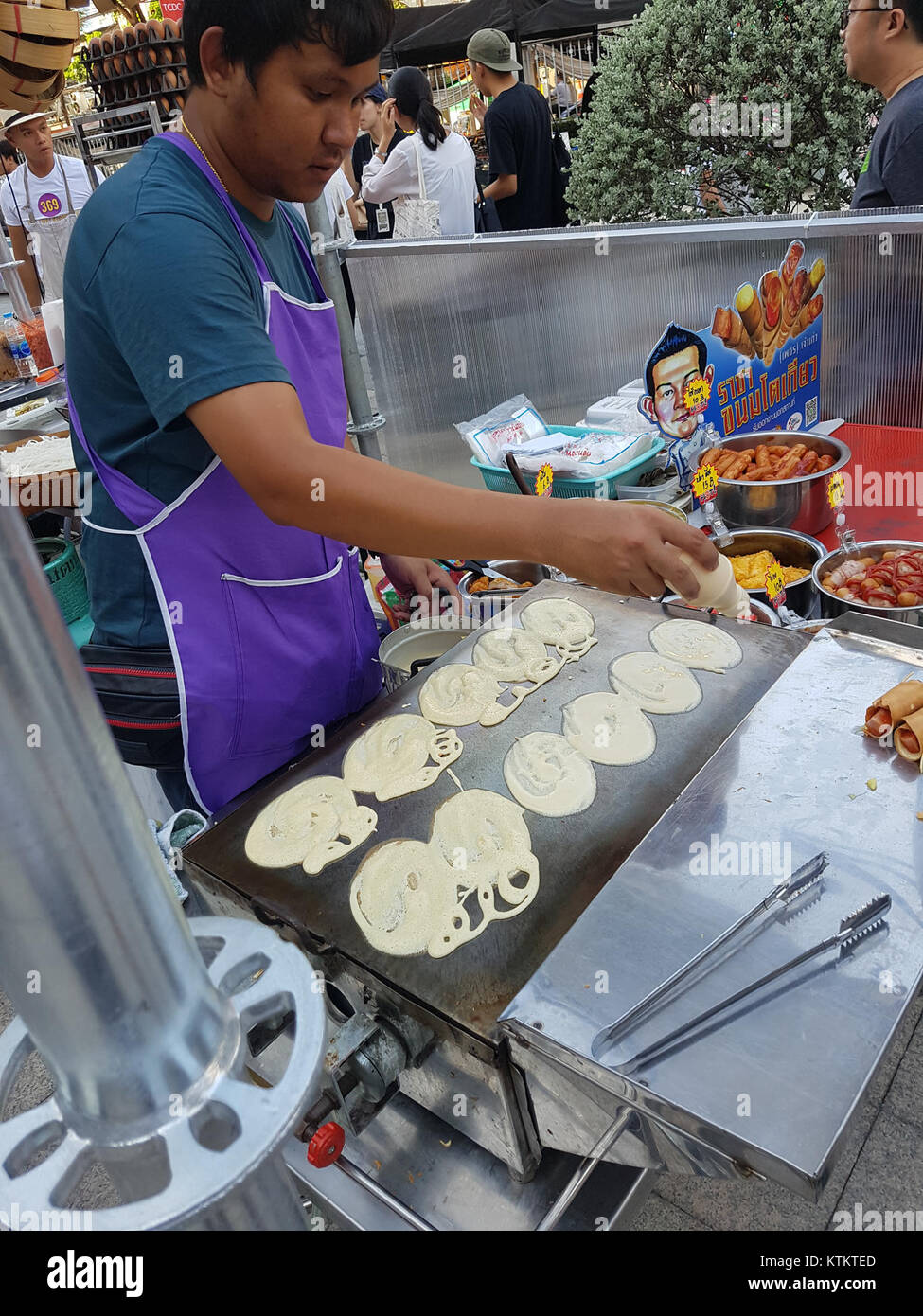 Old general post office bangkok hi-res stock photography and images - Alamy