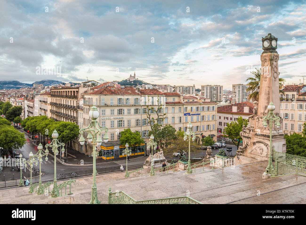 Marseilles hi-res stock photography and images - Alamy