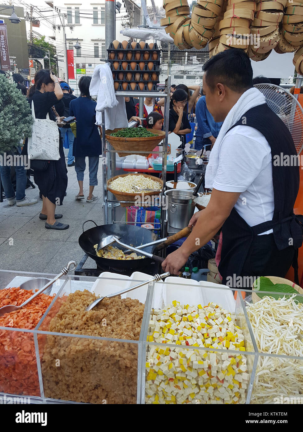 Old general post office bangkok hi-res stock photography and images - Alamy