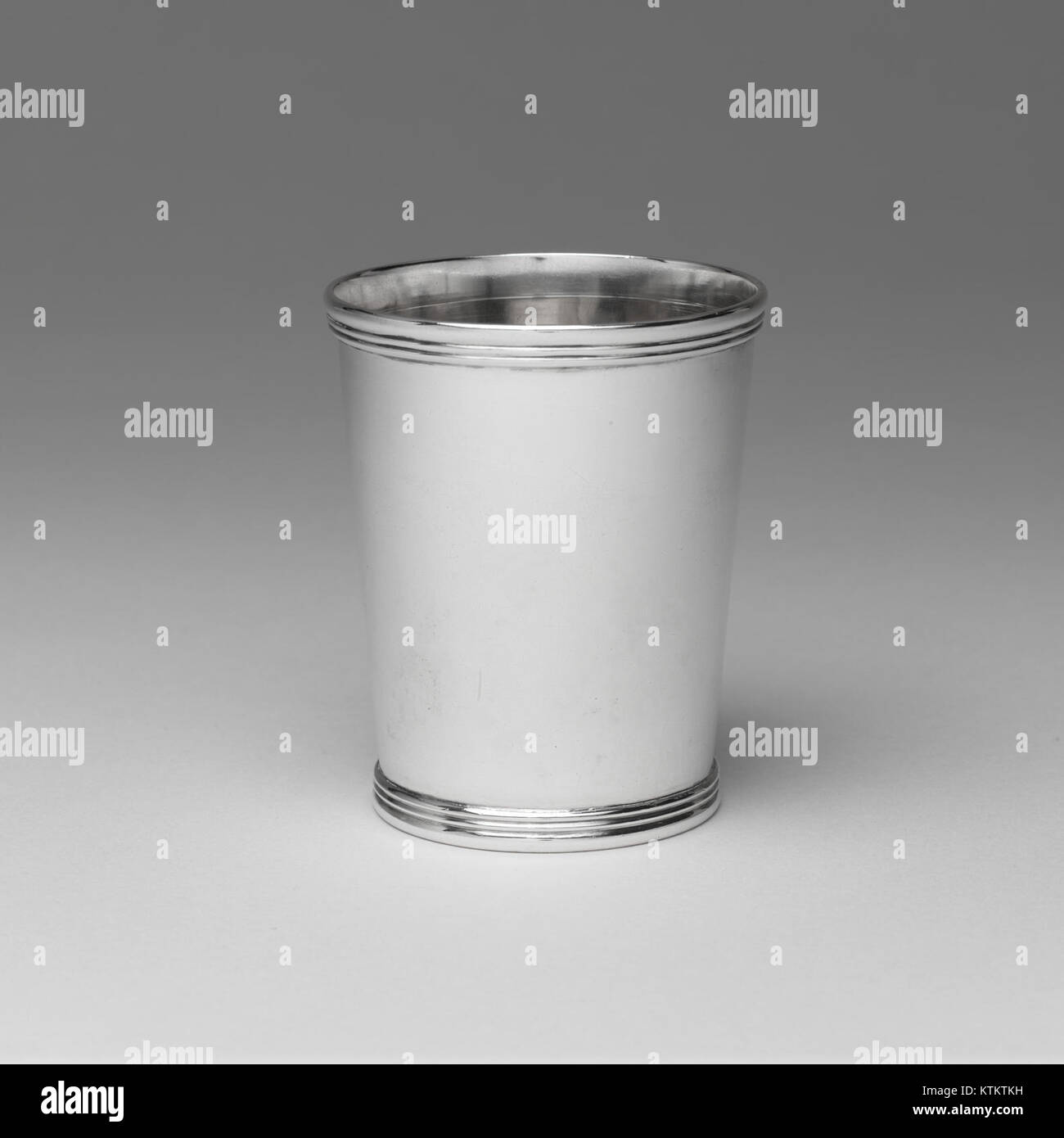 Beaker MET DP106808 Stock Photo - Alamy