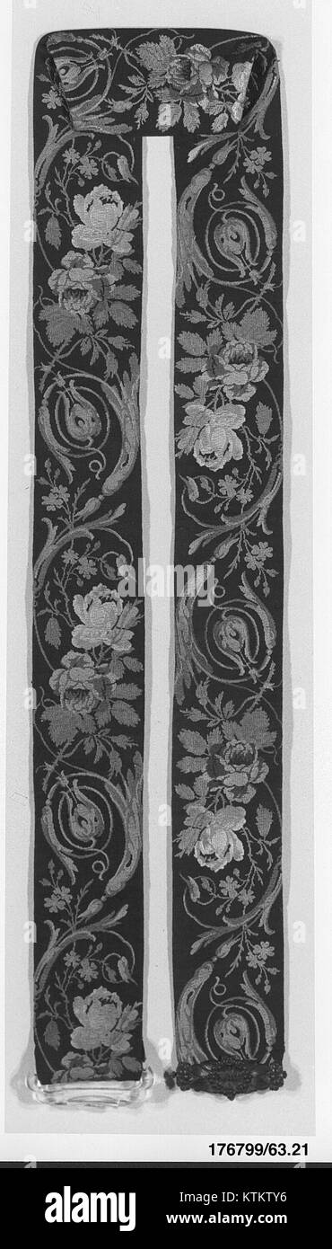 Bell pull hi-res stock photography and images - Alamy