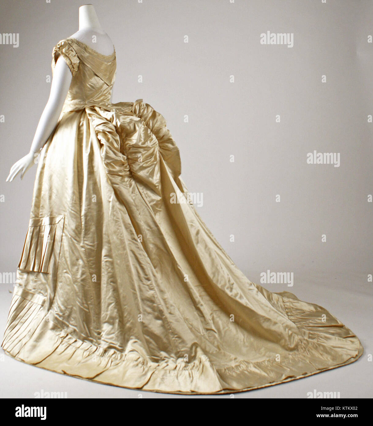 This ball gown, housed at The Metropolitan Museum of Art, is a ...