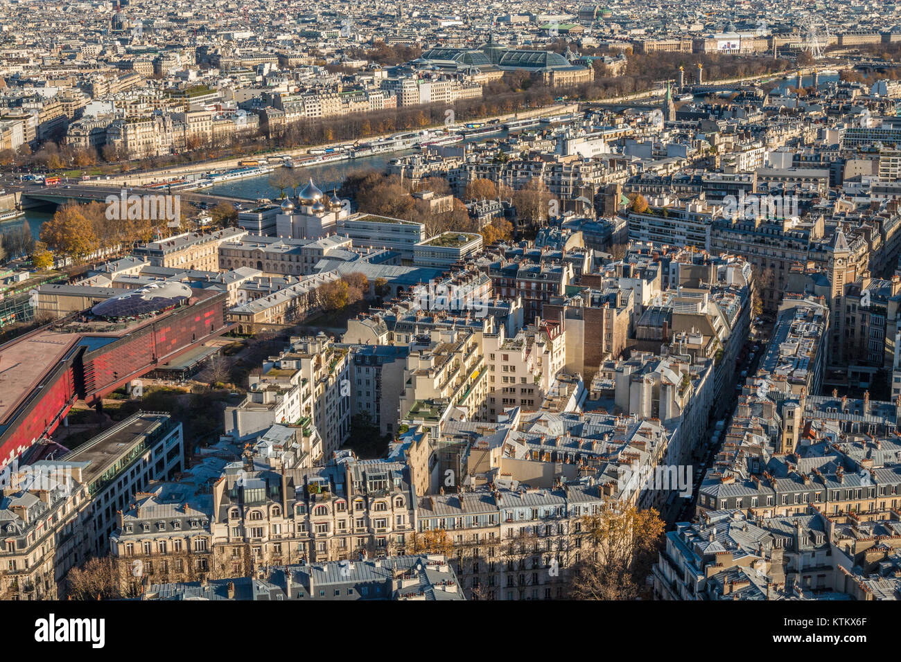 Paris city buildings hi-res stock photography and images - Alamy