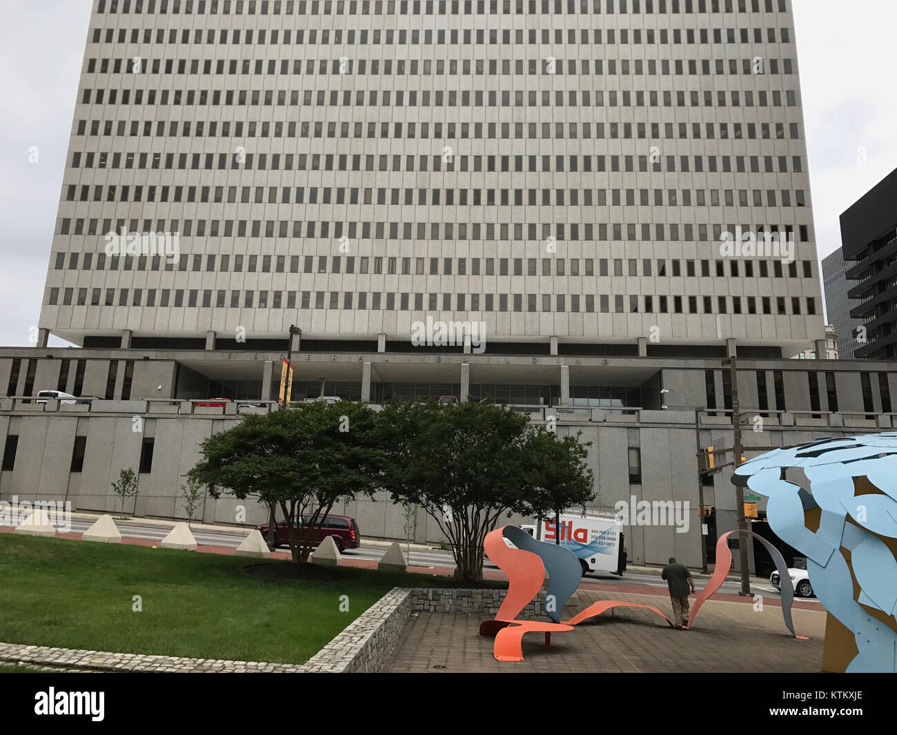 Baltimore Federal is a modern public sculpture by George Sugarman ...