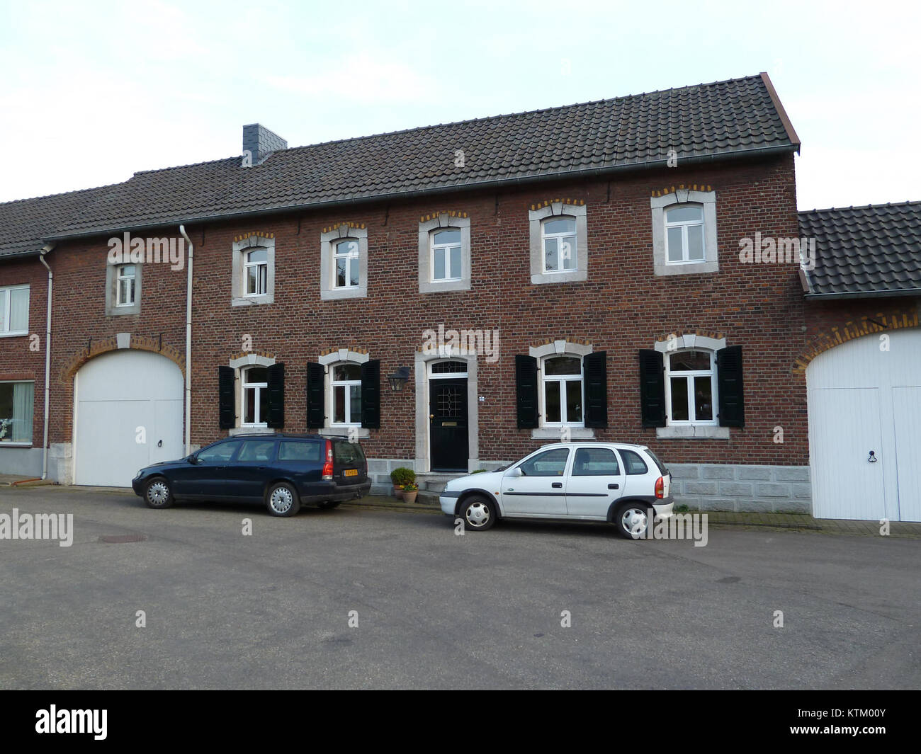 Banholt Loverixplein 8 (2) likely refers to a specific address or ...