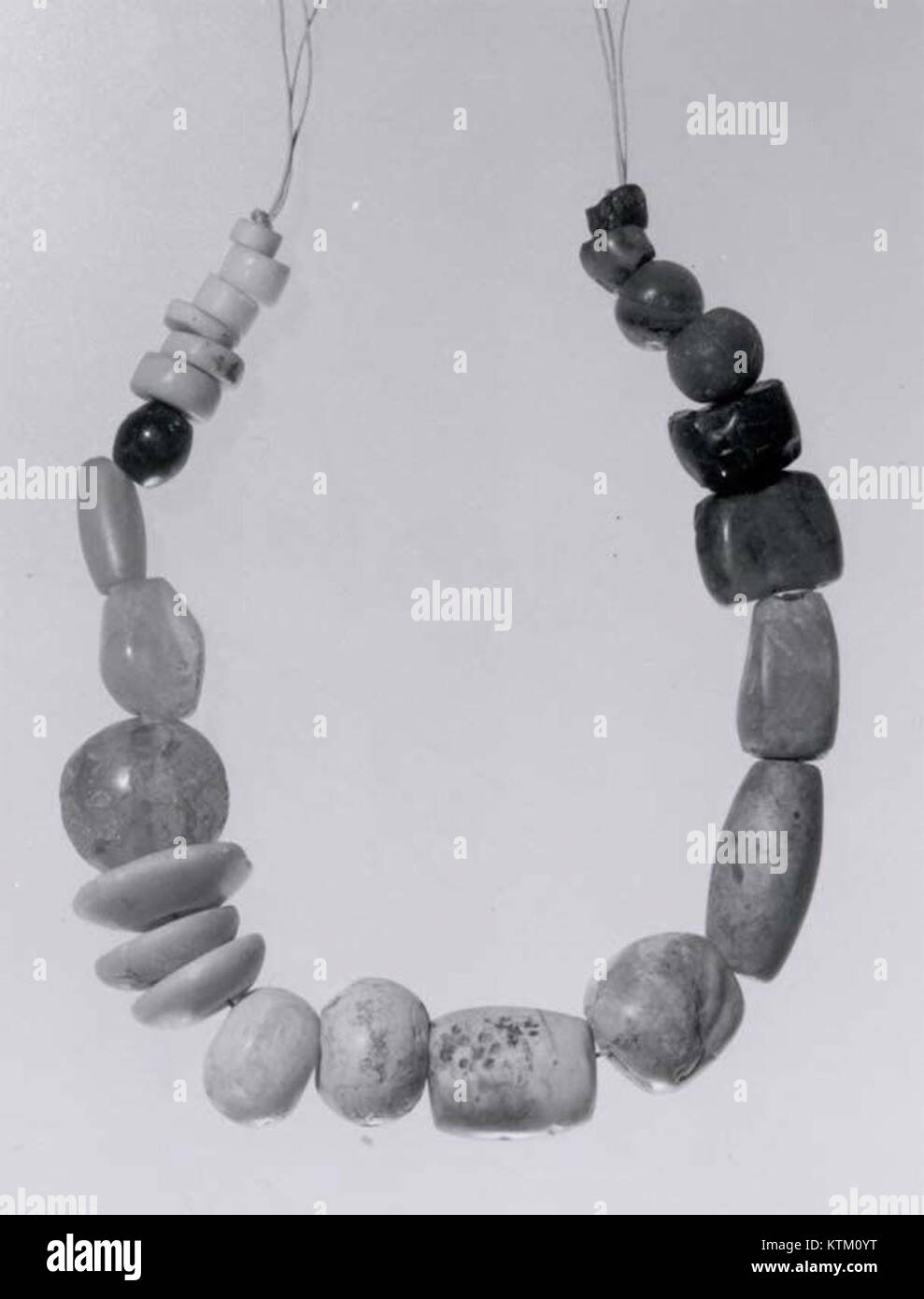 The beads MET ME61 100 144 are part of the collection at the ...