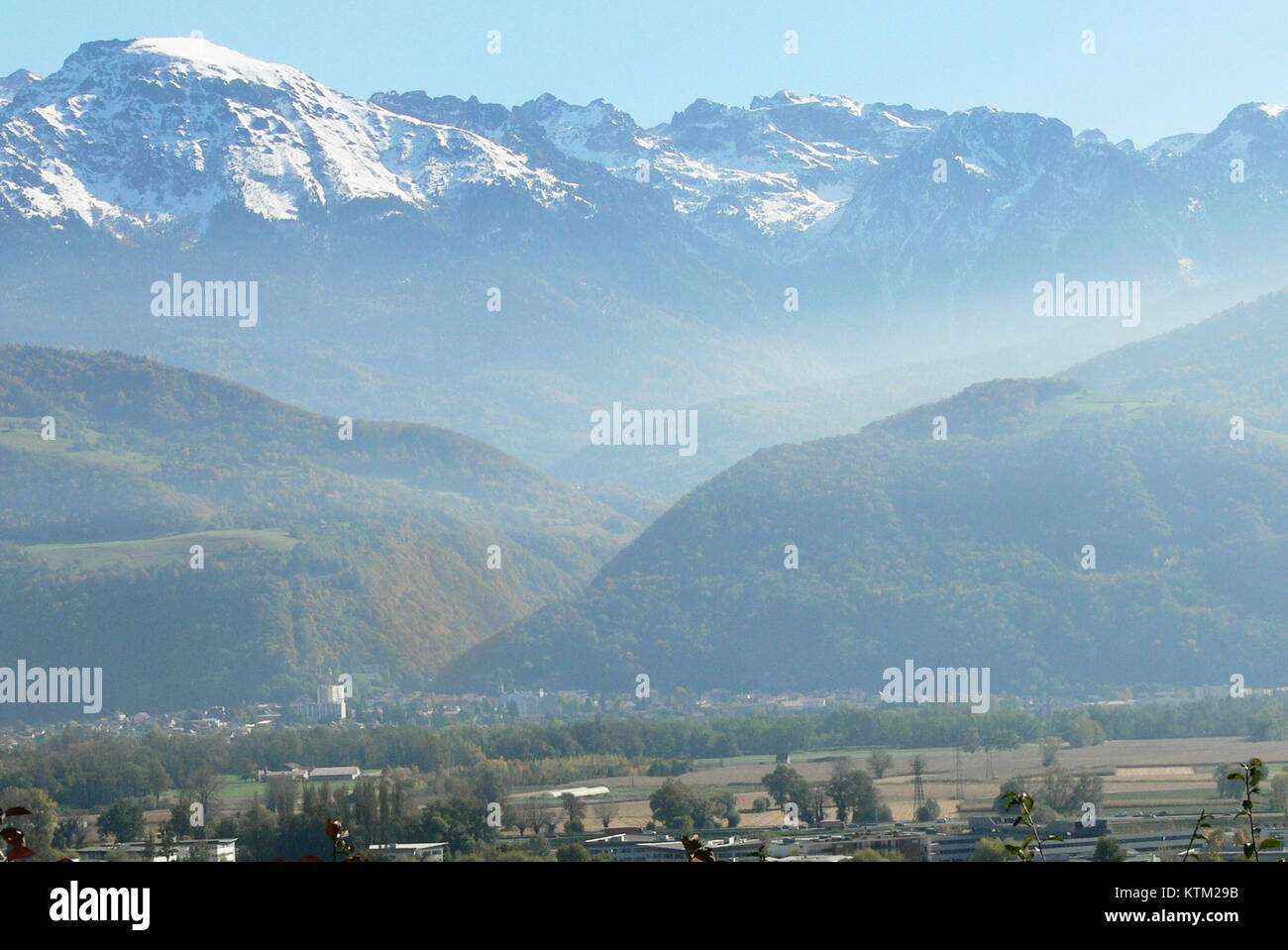 Belledonne en face de Montbonnot Stock Photo - Alamy