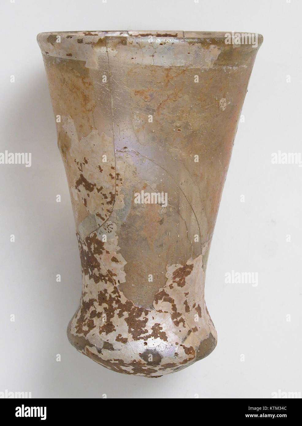 Inverted glass beaker hi-res stock photography and images - Alamy