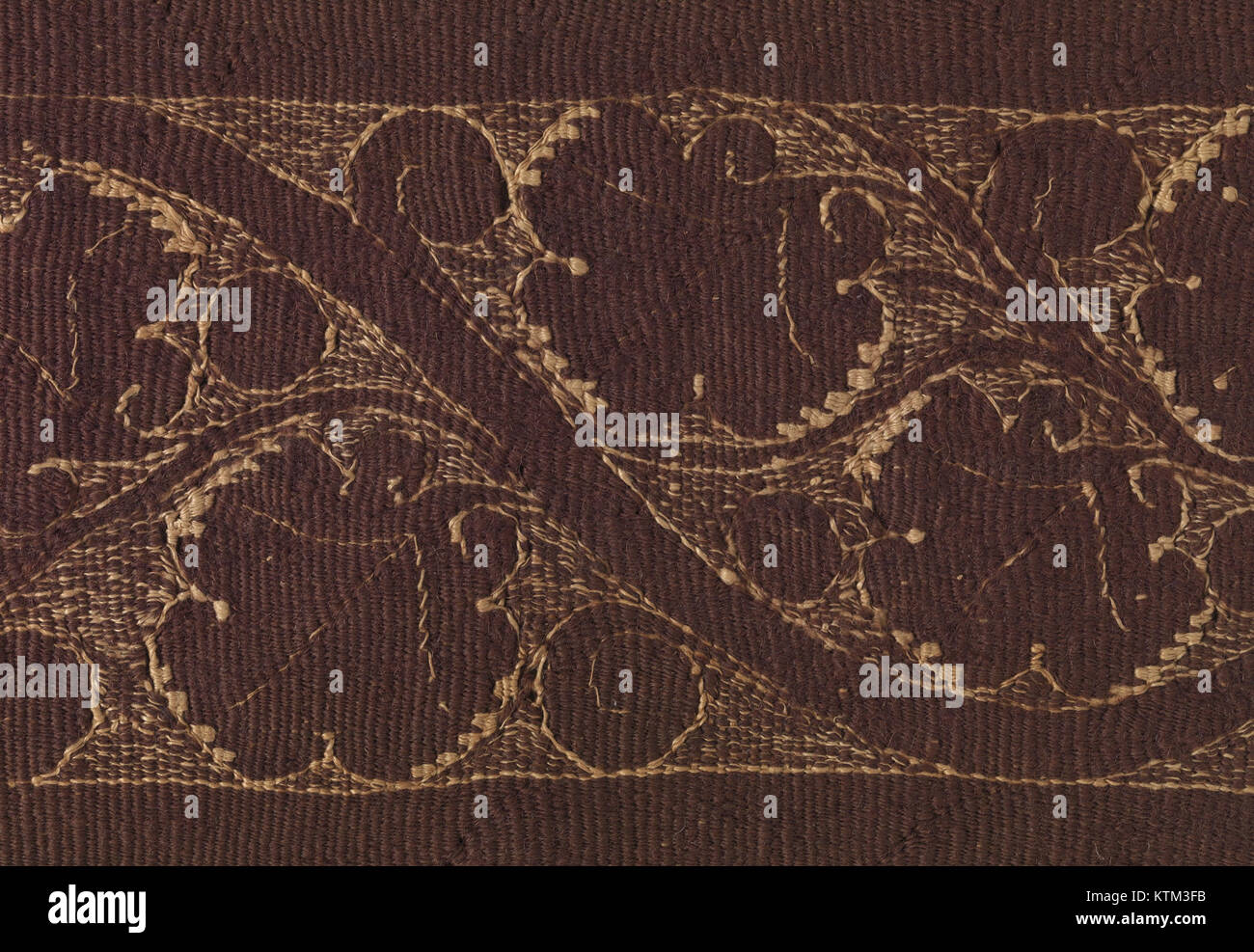 Vine scroll hi-res stock photography and images - Alamy