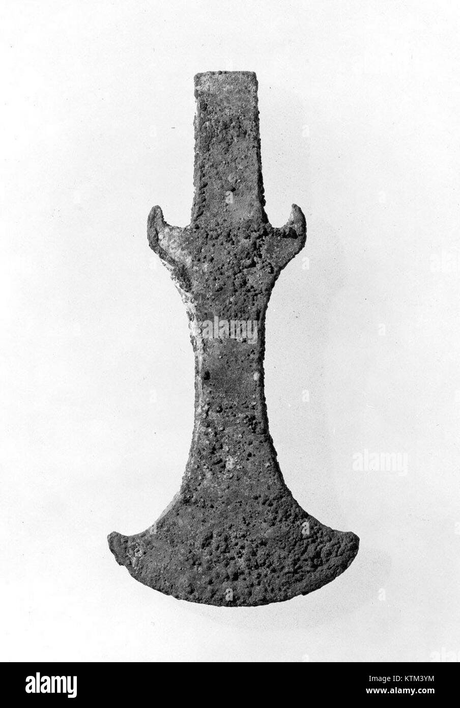 This axe blade from the Metropolitan Museum of Art dates back to ...