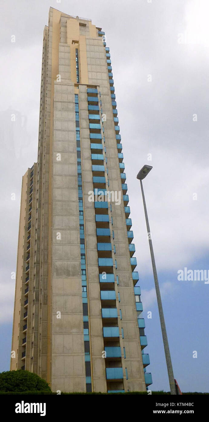 Benidorm Edificio Kronos 03 is a modern building located in Benidorm, Spain, known for its ...