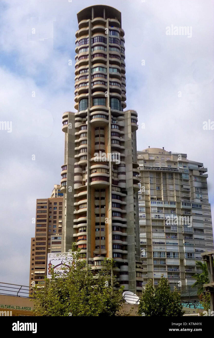 The Edificio Neguri Gane in Benidorm, Spain, an architectural landmark ...