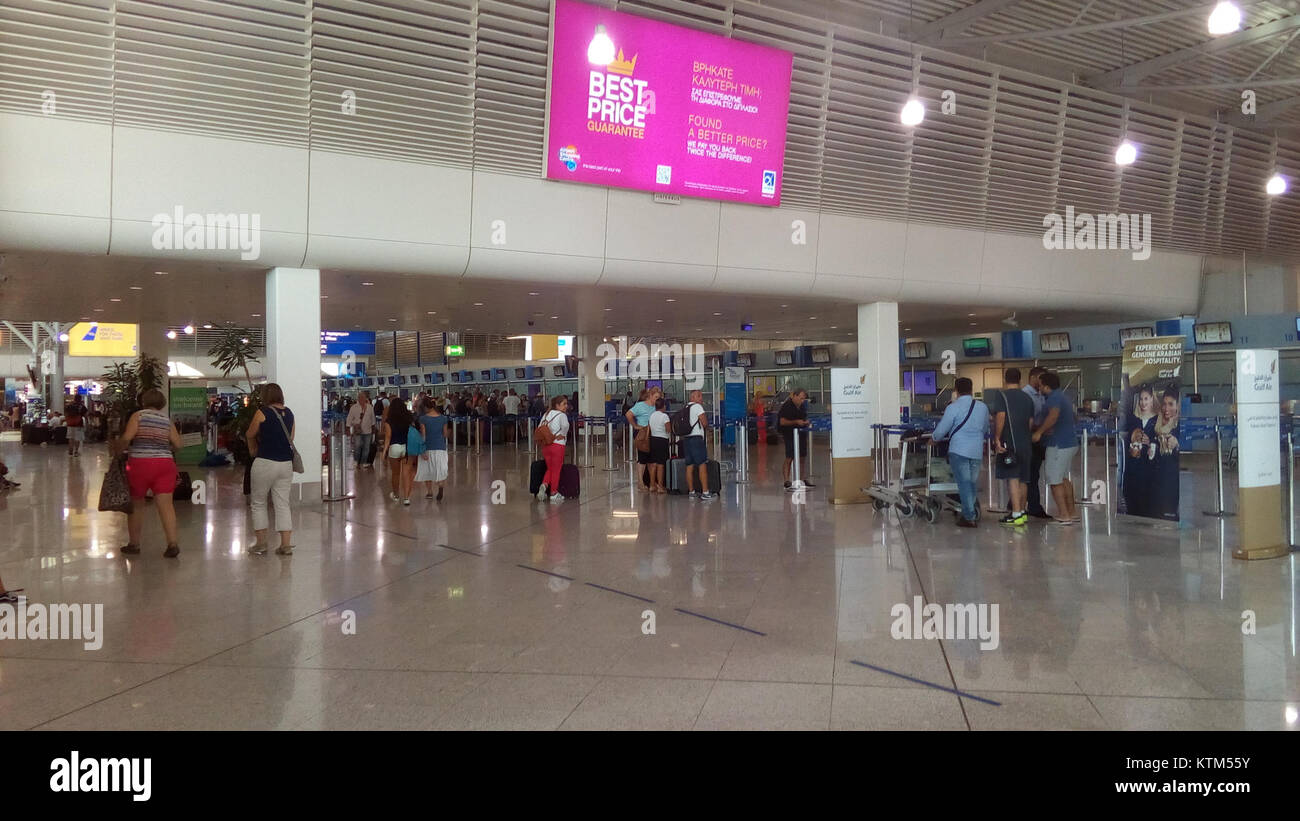 Check in hall hi-res stock photography and images - Alamy