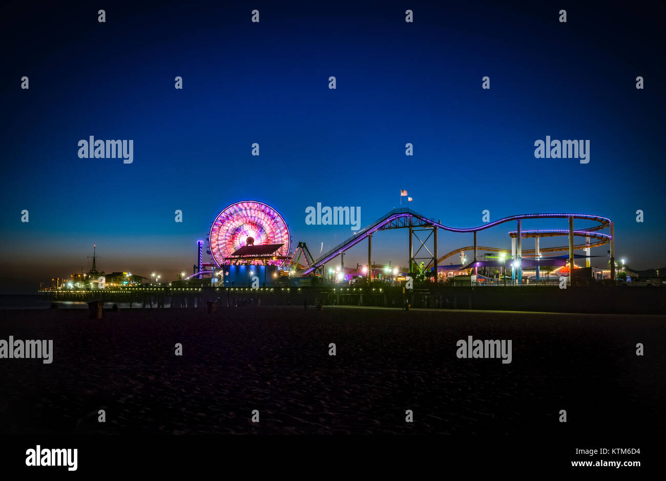 Rides santa monica pier hi-res stock photography and images - Alamy