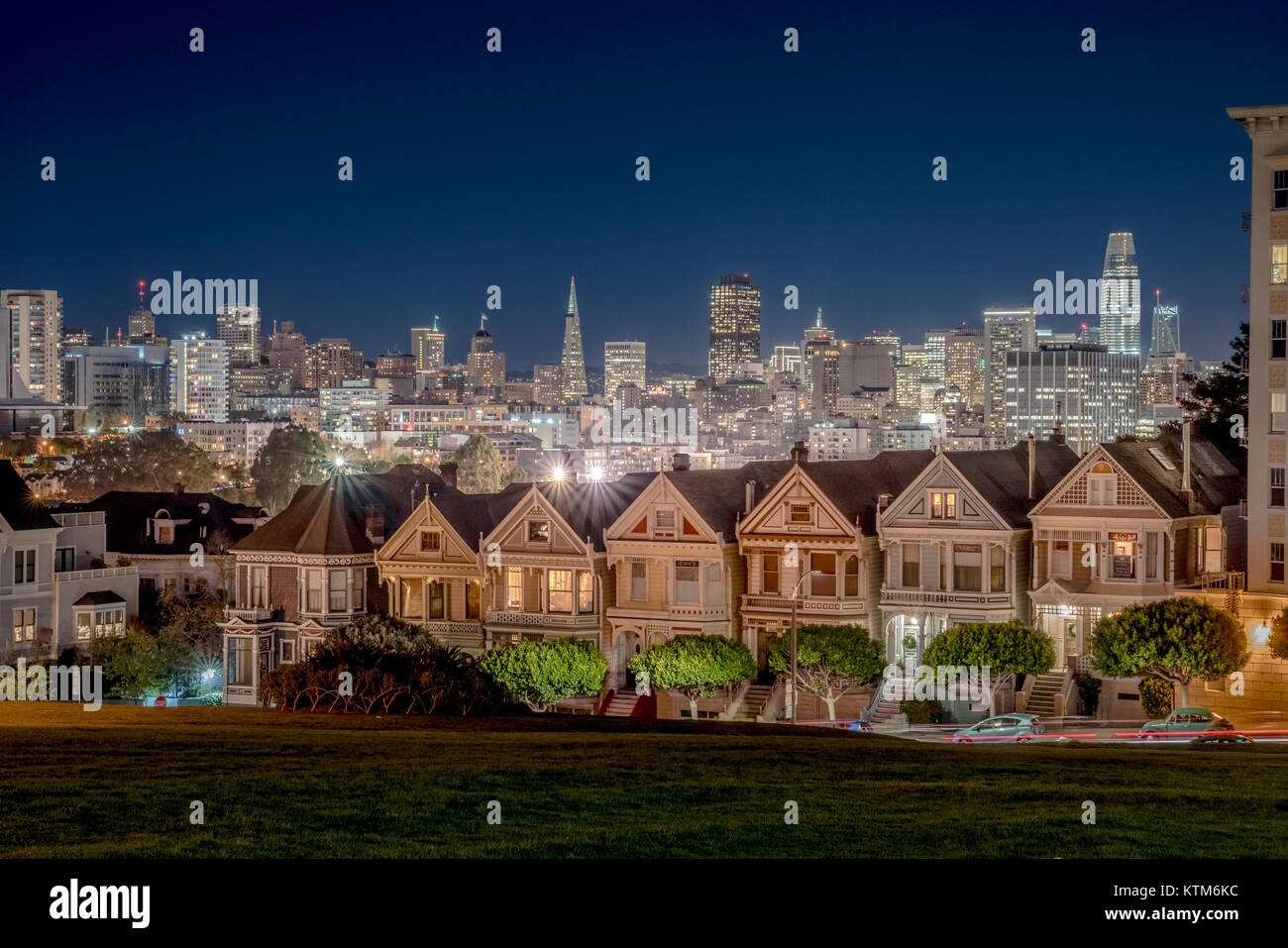 Victorian houses at night hi-res stock photography and images - Alamy