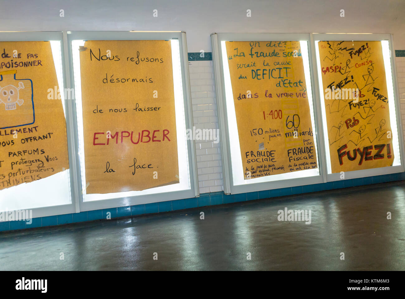Anti consumerism hi-res stock photography and images - Alamy