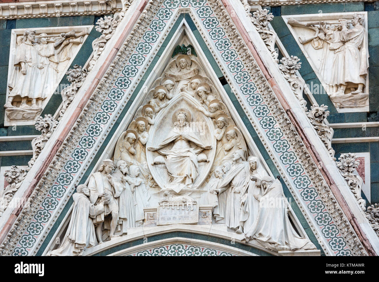 Cathedral of Santa Maria del Fiore (Duomo di Firenze) facade details ...