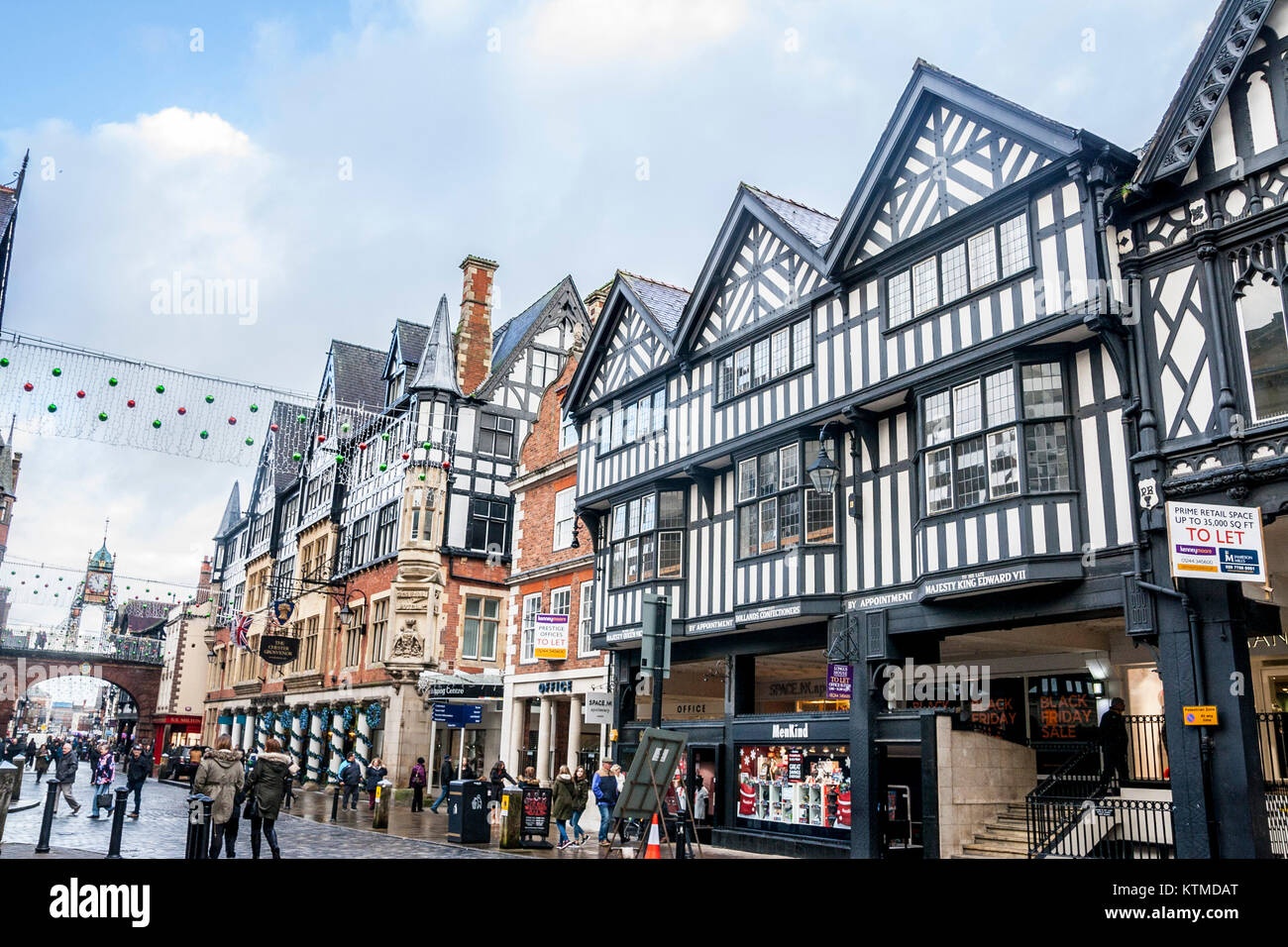 Chester high street hi-res stock photography and images - Alamy