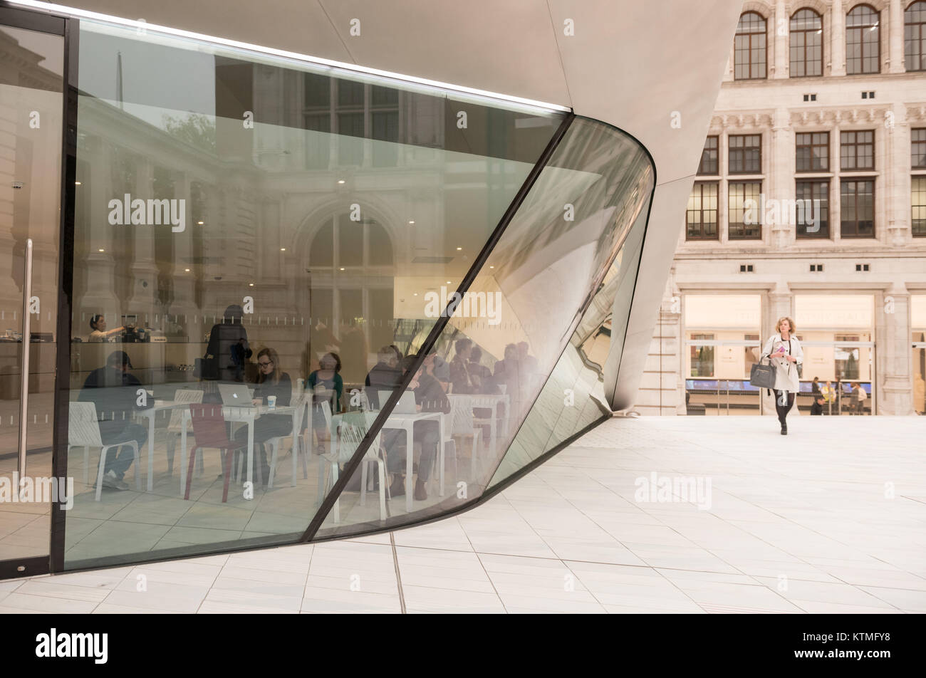 The Sackler Courtyard, V&A Museum, Kensington Stock Photo - Alamy