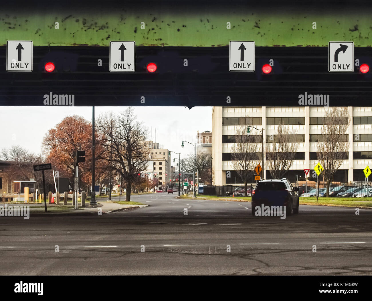 New york road signs hi-res stock photography and images - Alamy