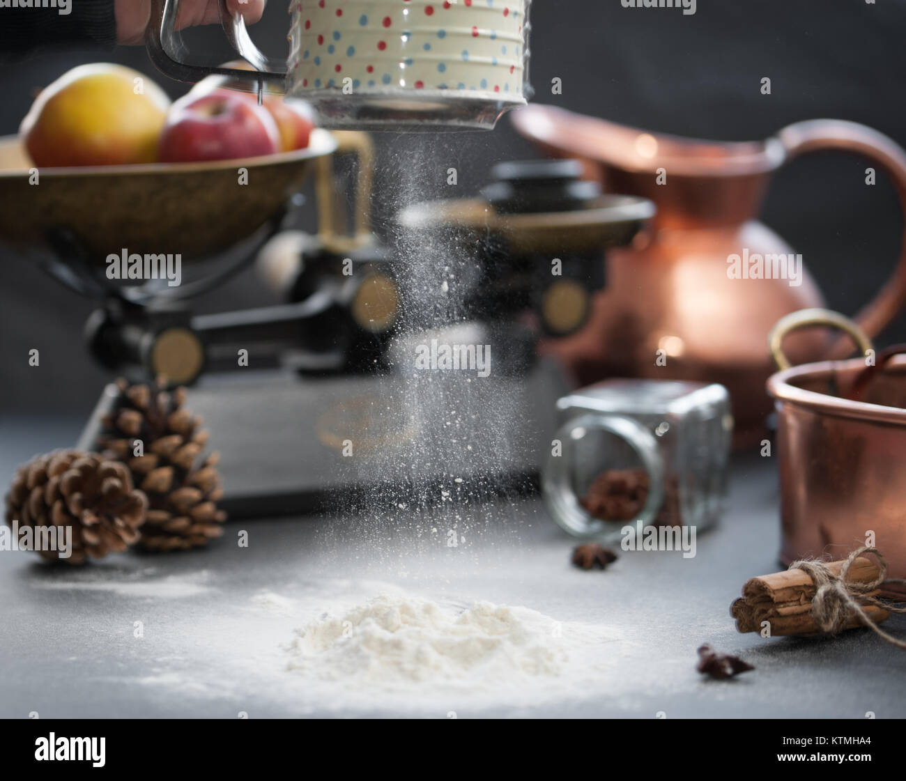 Vintage flour hi-res stock photography and images - Alamy