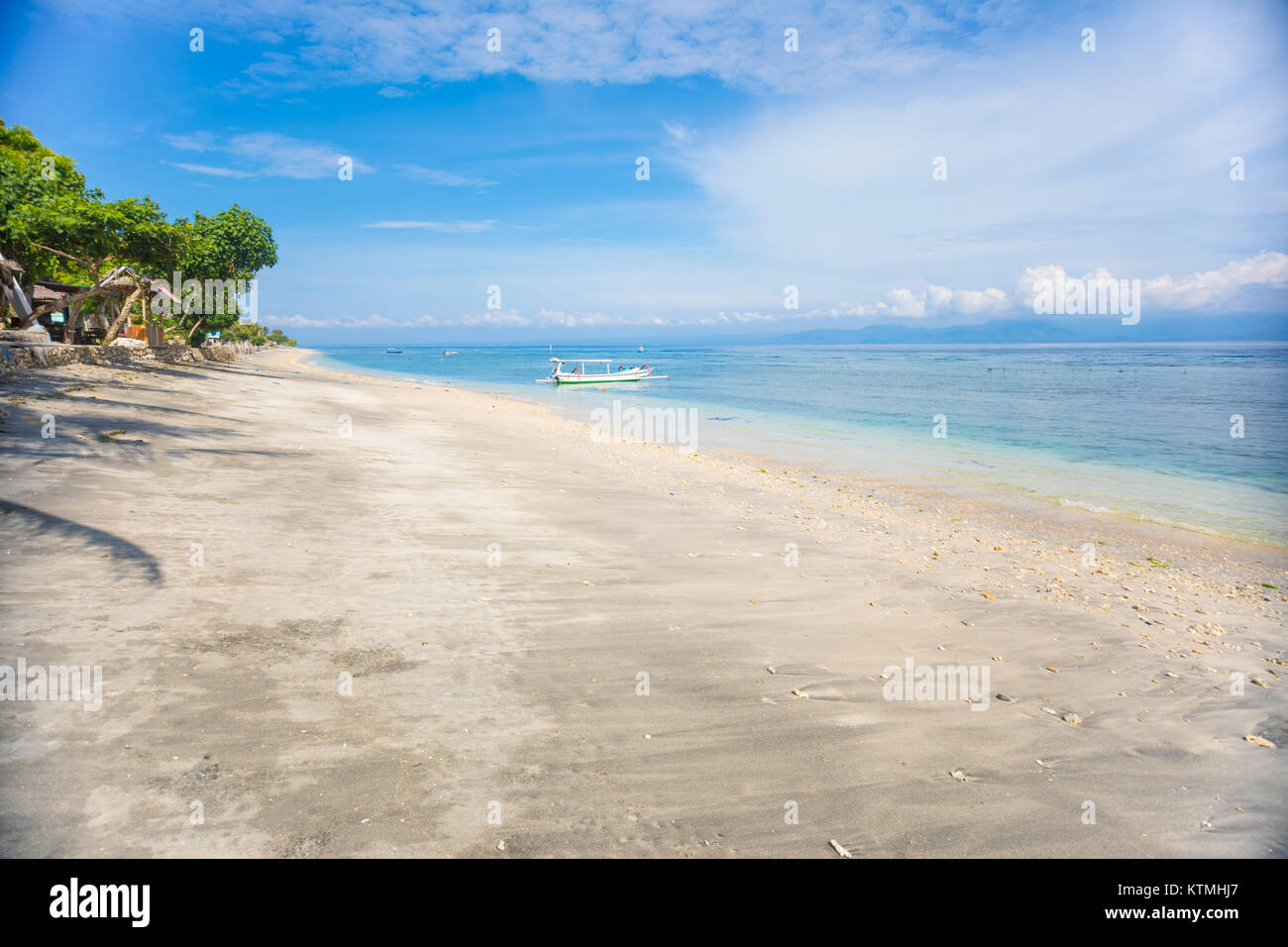 Empty island indonesia hi-res stock photography and images - Alamy
