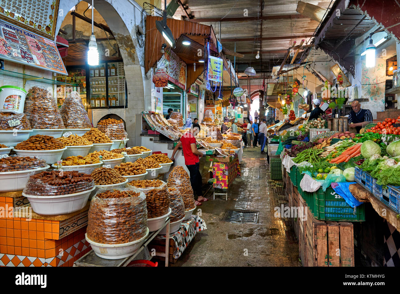 Food bazaar supermarket hi-res stock photography and images - Alamy