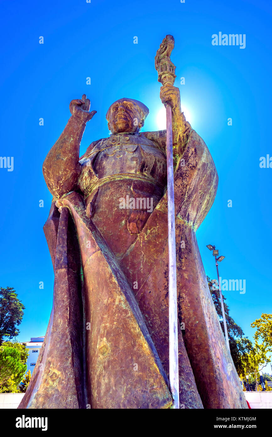 Priest portuguese catholic christian hi-res stock photography and ...