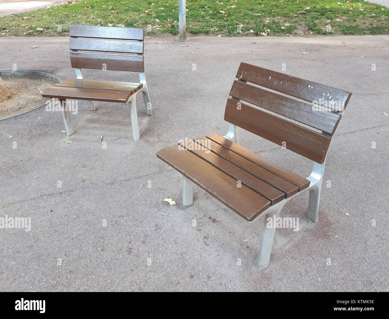 The single seat benches in Barcelona, designed in 2017, are part of the ...