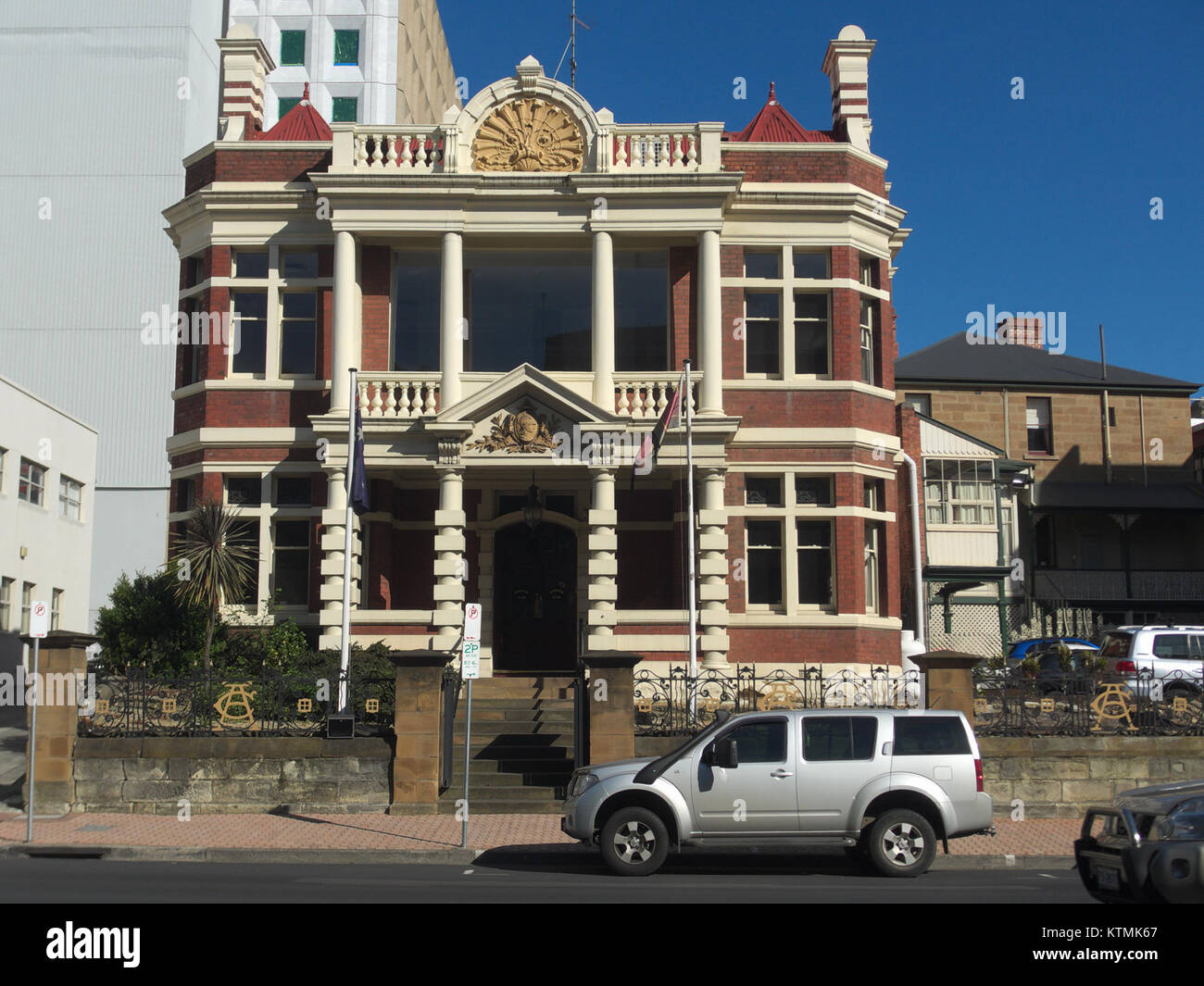 Athenaeum club hi-res stock photography and images - Alamy