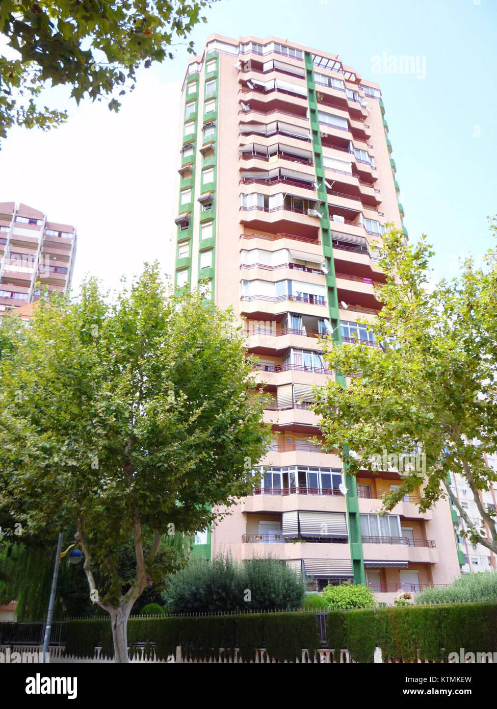 A view of the Benidorm Edificio en Los Olivos, 14, showcasing the ...