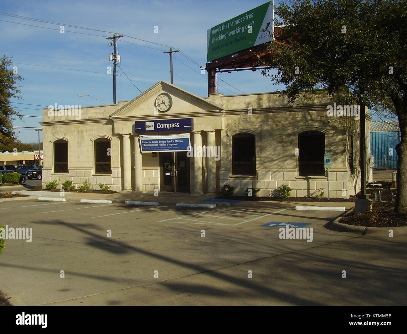 Customers of financial institutions hi-res stock photography and images ...