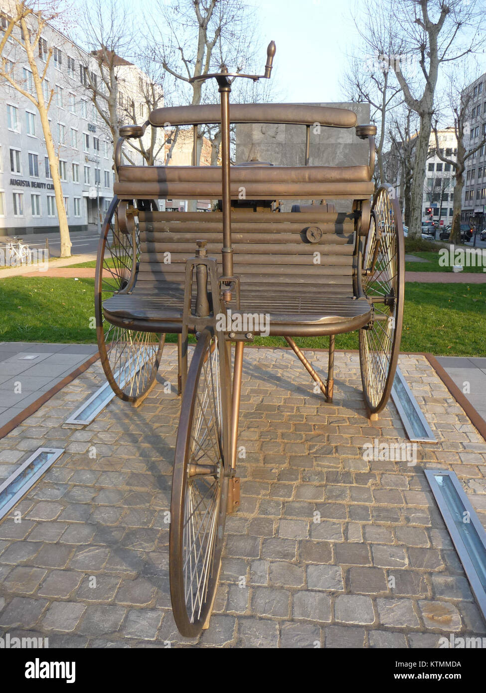 The Benz Auto 04 refers to an early model by the Benz company, marking ...