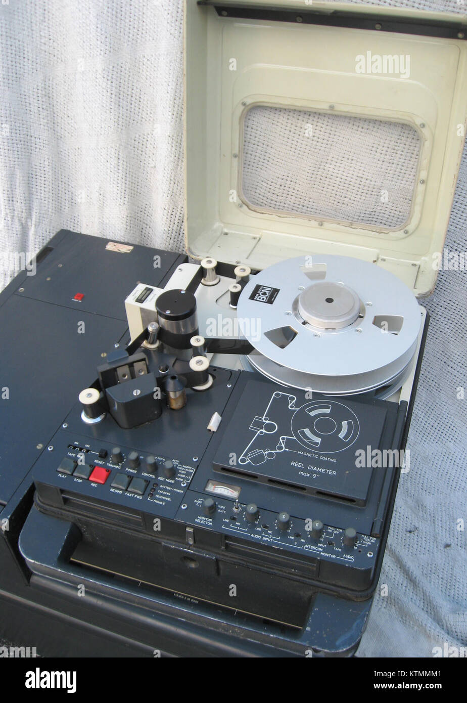 The BCN 20 VTR L unit is a video tape recorder used for playback. It is ...