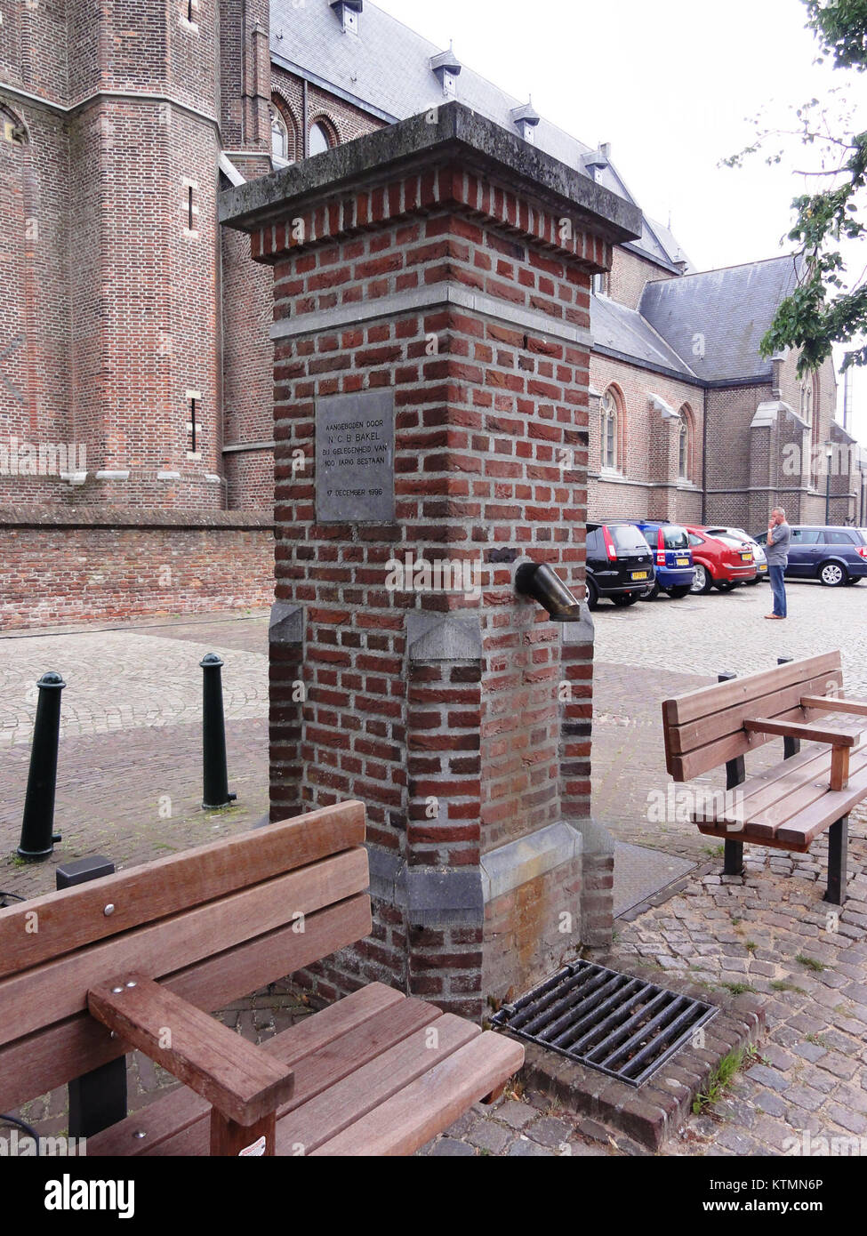 Communal water pump hi-res stock photography and images - Alamy