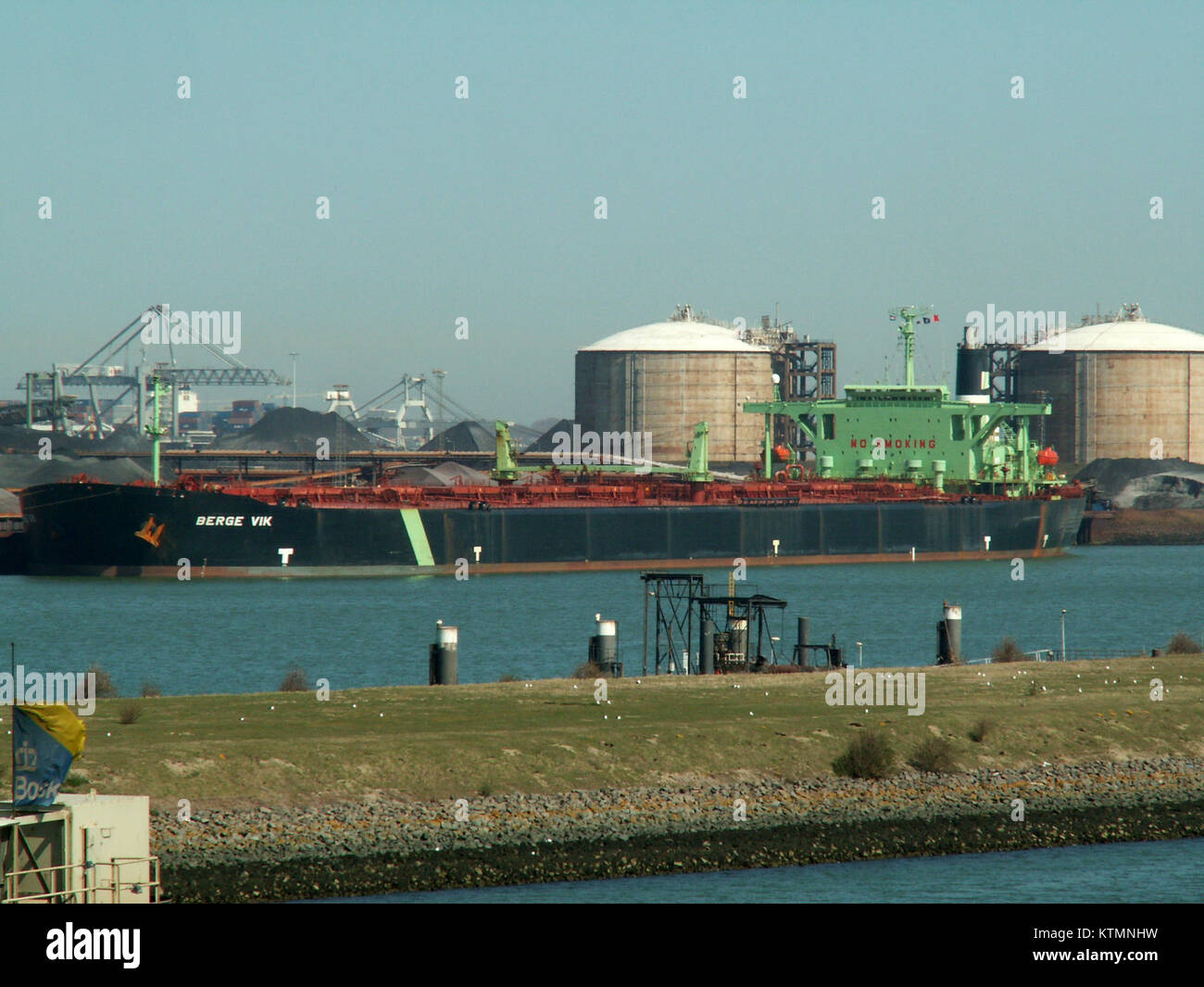 The Berge Vik is a large oil tanker, registered with IMO 8314483 ...