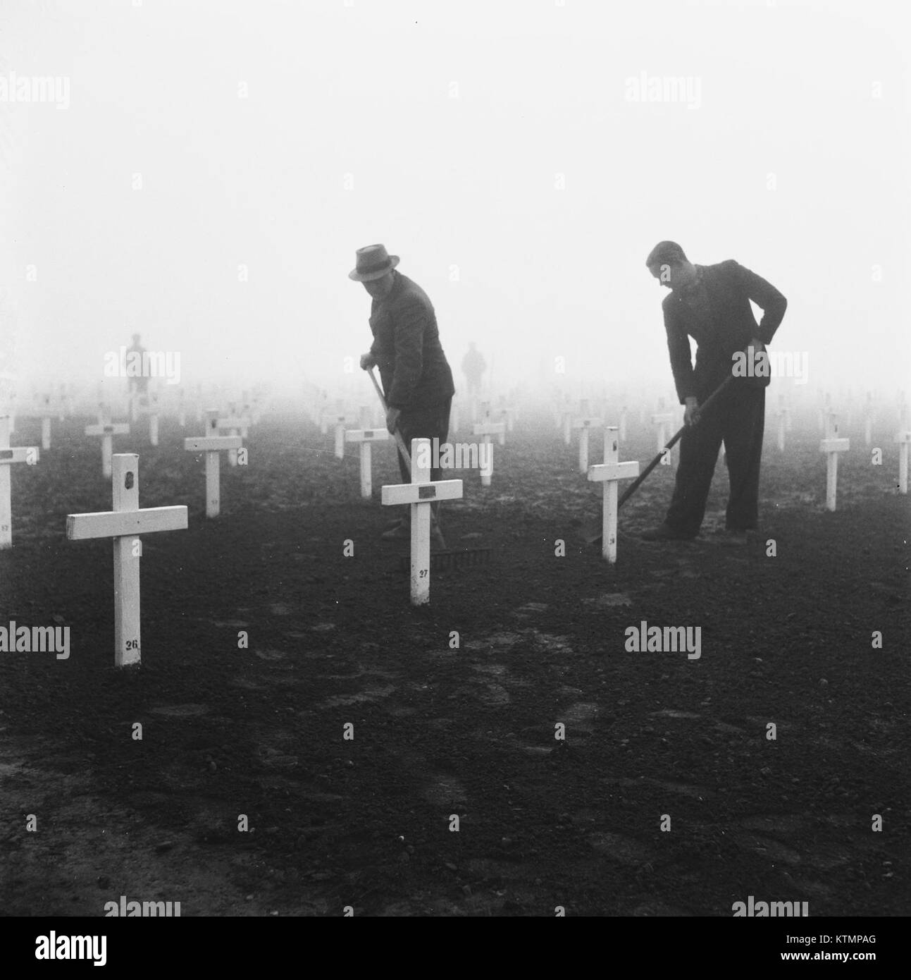 American soldiers in ww2 hi-res stock photography and images - Alamy
