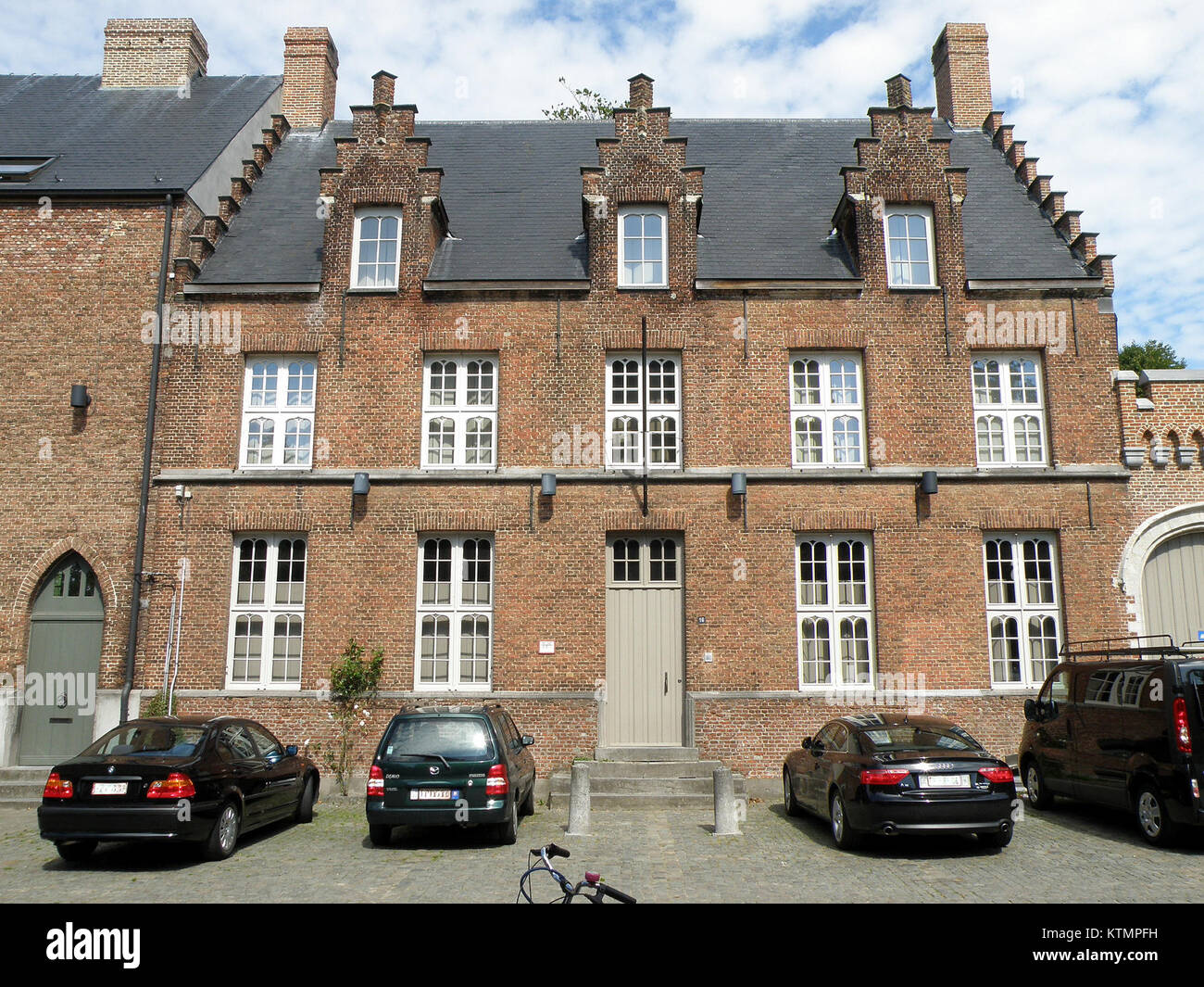 *Bazel Klein Kasteel* is a small castle located in Bazel, Belgium ...