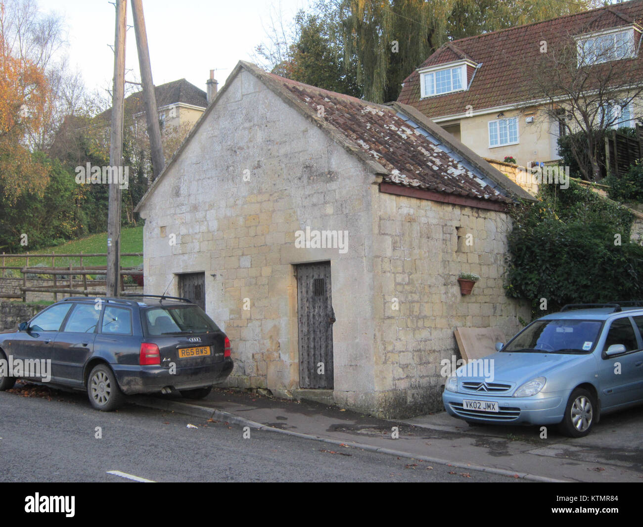 The Bathford lock-up is a historical structure in Bathford, England. It ...