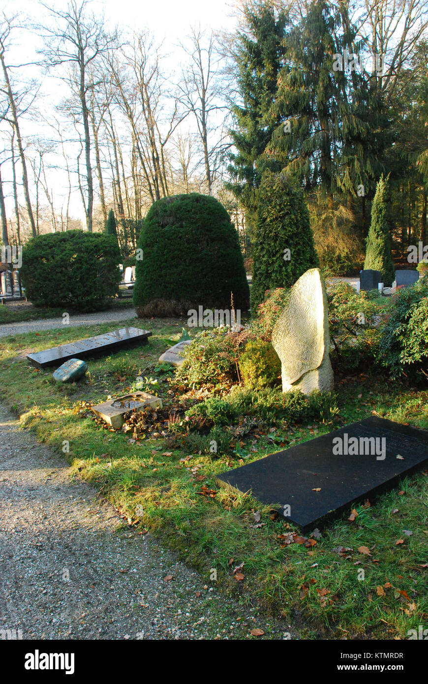 Begraafplaats Staverden is a cemetery located in the Netherlands, known for its serene ...