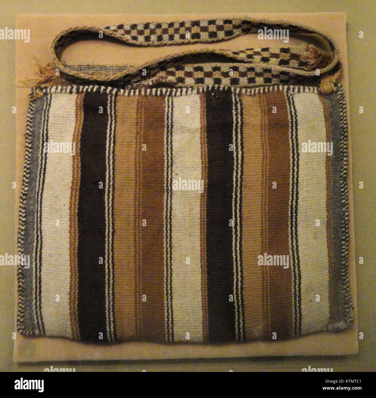 Bag, warp faced plain weave, camelid fiber, Inka style, Chancay Valley ...