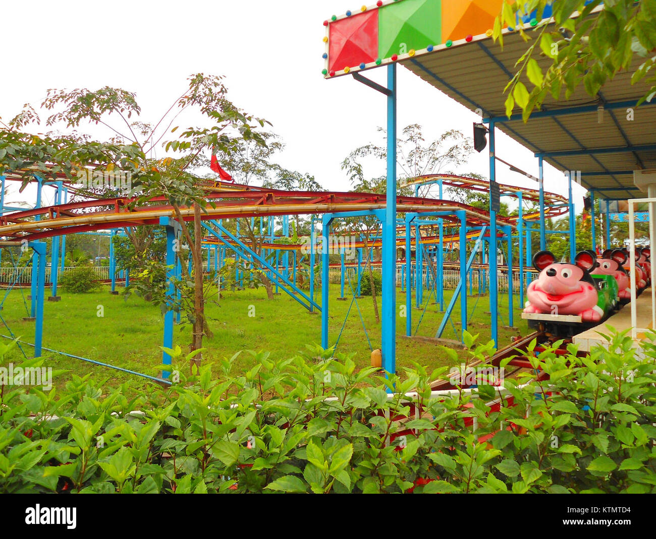 Kiddie coaster hi-res stock photography and images - Alamy