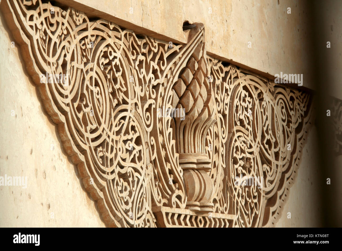 Intricate 3D design in mortar on outer wall of Gol Gumbaz, Bijapur ...