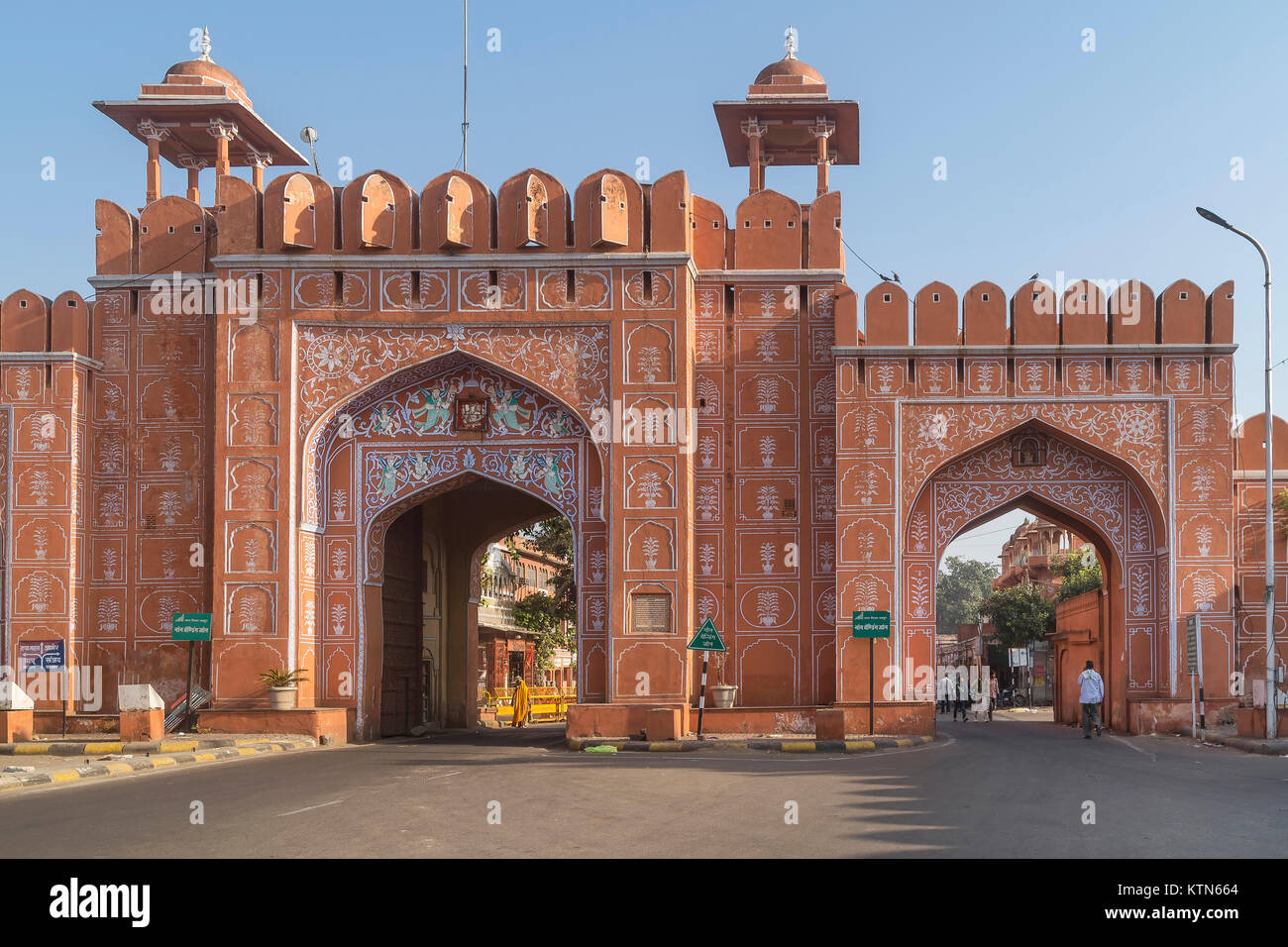 Indian old people walking, morning hi-res stock photography and images ...