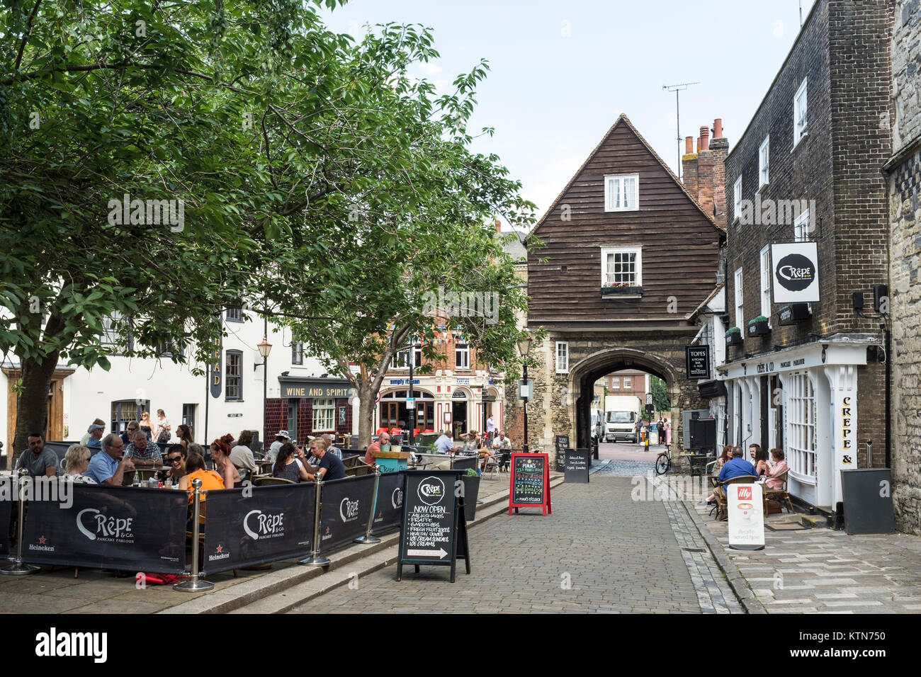 College Gate, formerly called 'Cemetery Gate' and 'Chertsey's Gate' and ...
