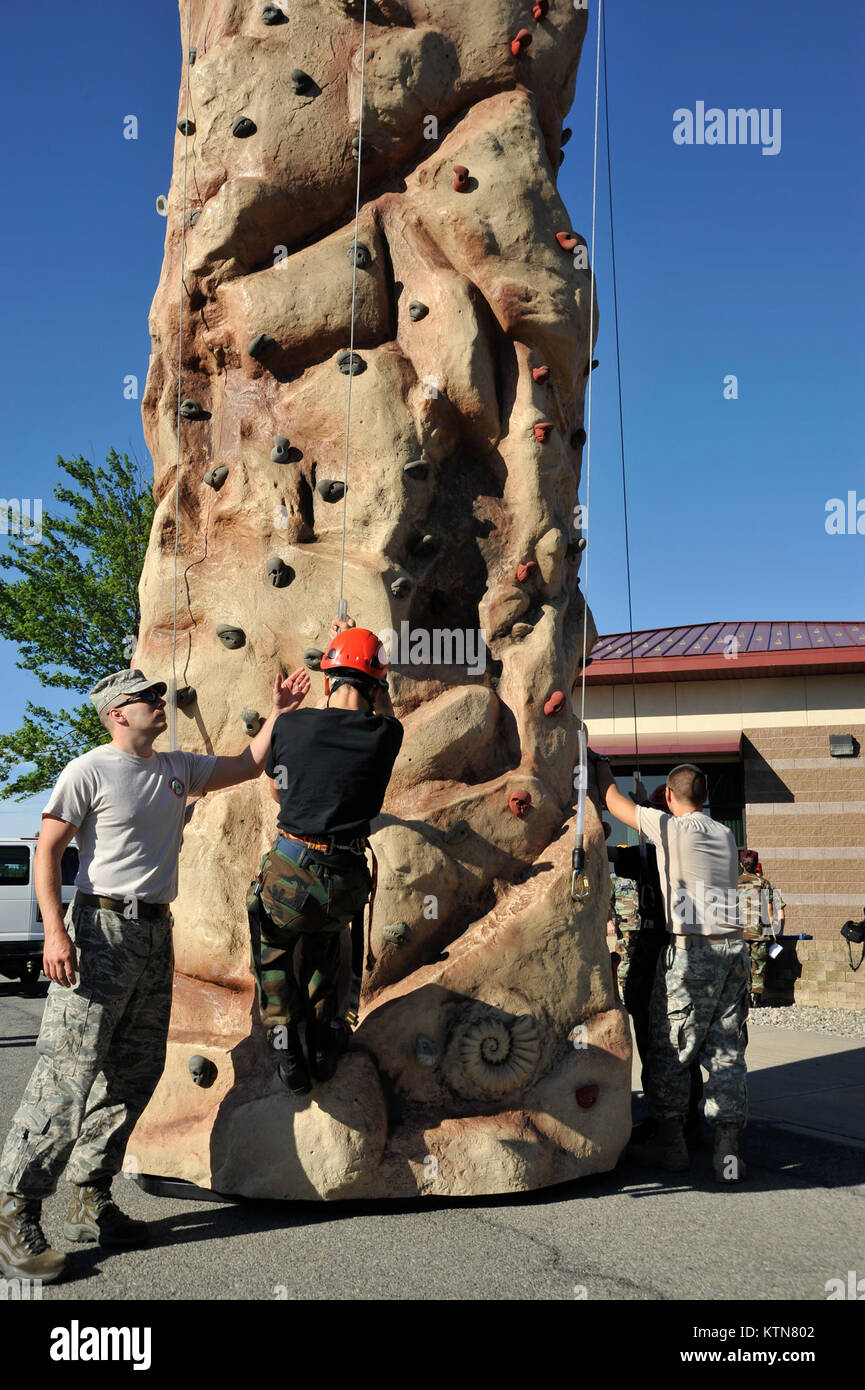 New York Air National Guard Senior Airman Christopher Pierson, a ...