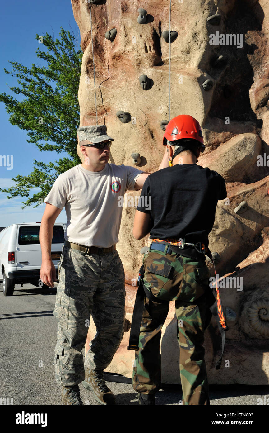 New York Air National Guard Senior Airman Christopher Pierson, a ...