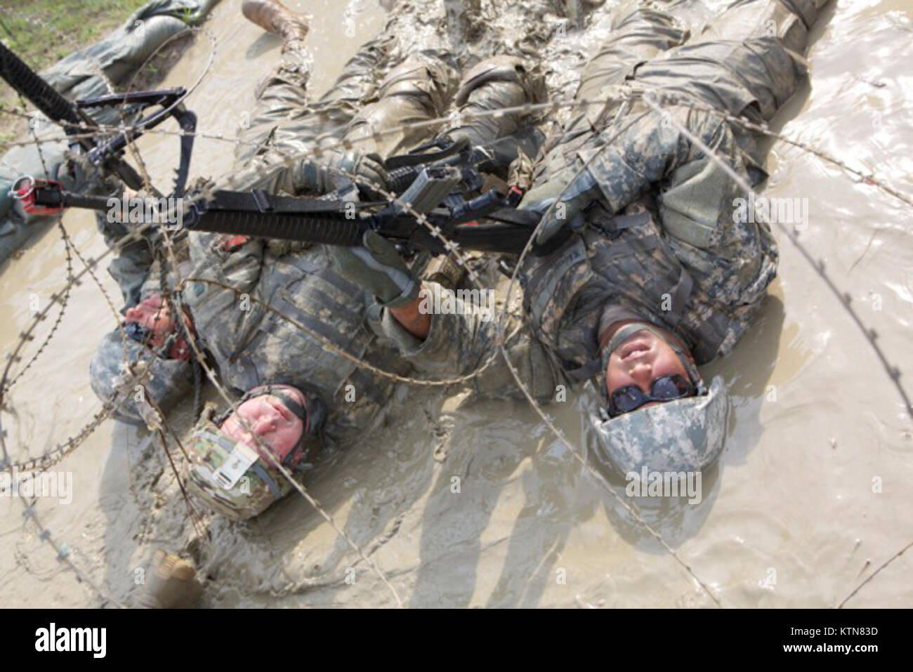 Move under direct fire hi-res stock photography and images - Alamy