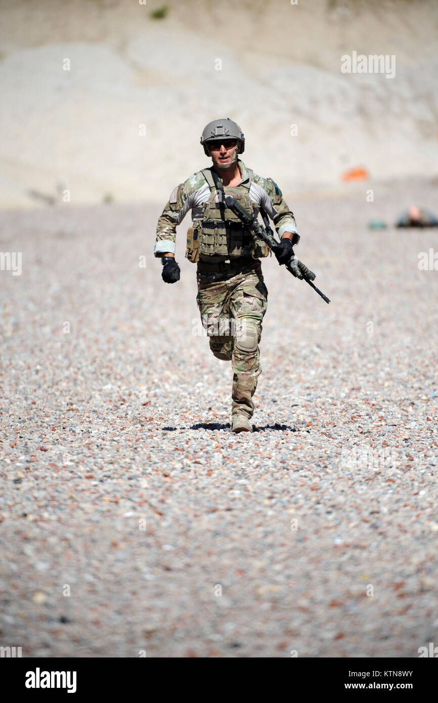 WESTHAMPTON BEACH, NY - New York Air National Guard's 106th Rescue Wing ...